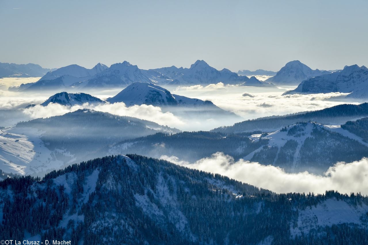 Les stations de ski du massif des Aravis - Travelski